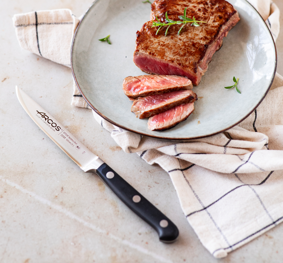 How knives affect the flavor of food - Arcos